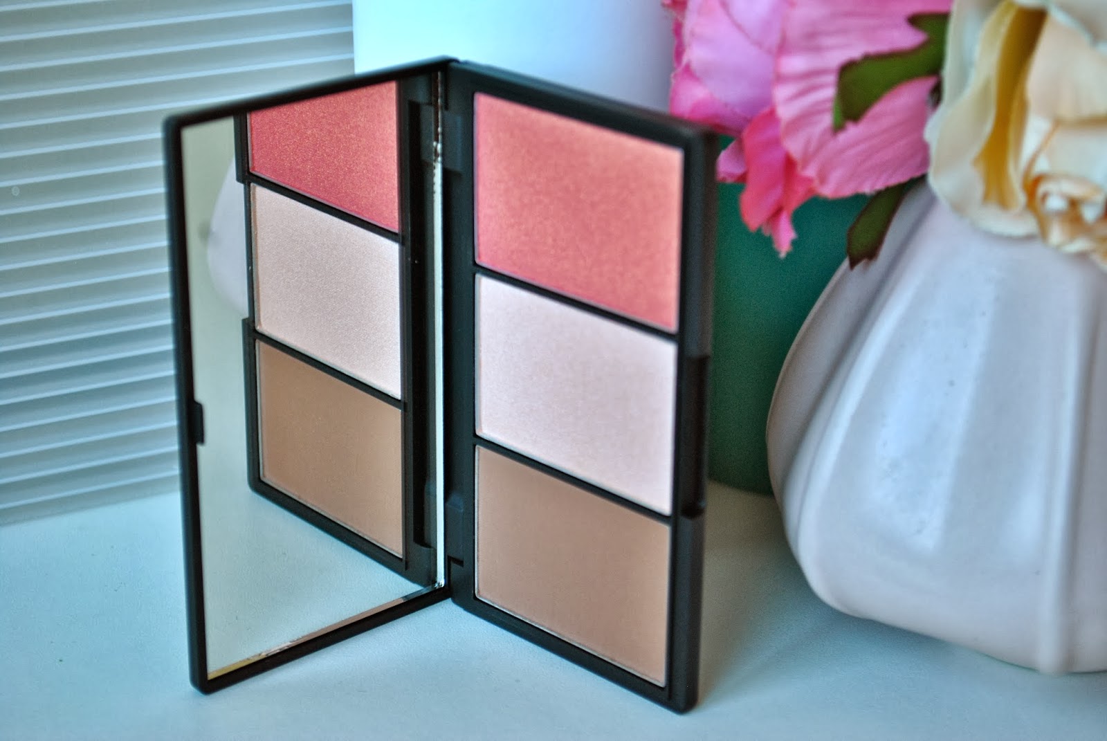 Something Kinda Cloughton: Sleek Face Contour Kit in Fair v Urban Decay ...