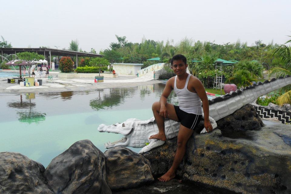 PRIA TAMPAN INDONESIA: Putra Dinata Dewa