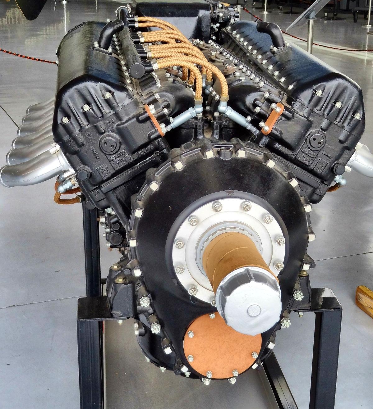 Plastic Models on the Internet: Engine walkaround vol.13: Packard V1650 ...