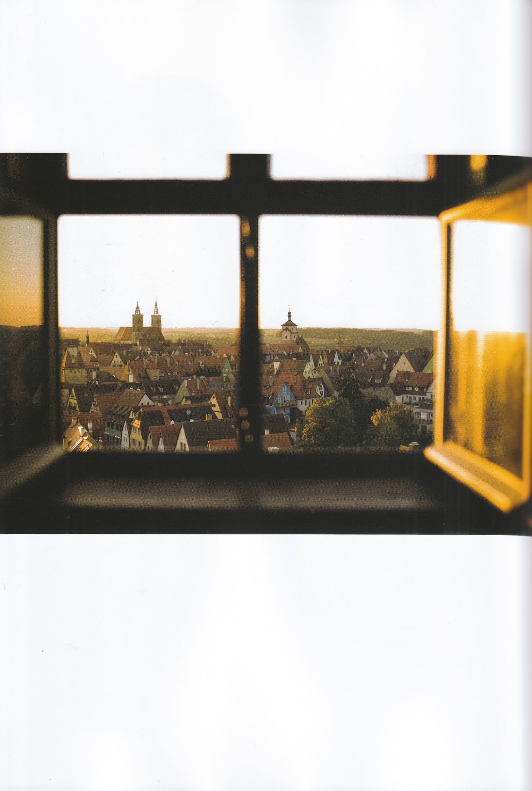 Ikuta Erika 1st Photobook 「Tenchou」 | VOZ48 Mirror