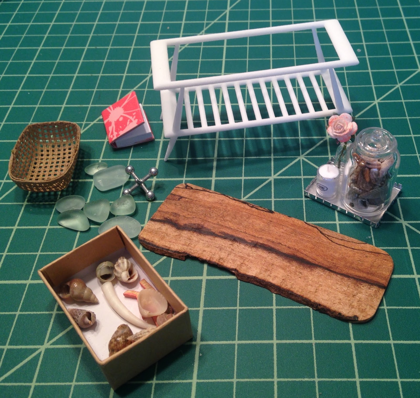 My Miniature Madness: Things Are Coming Together!