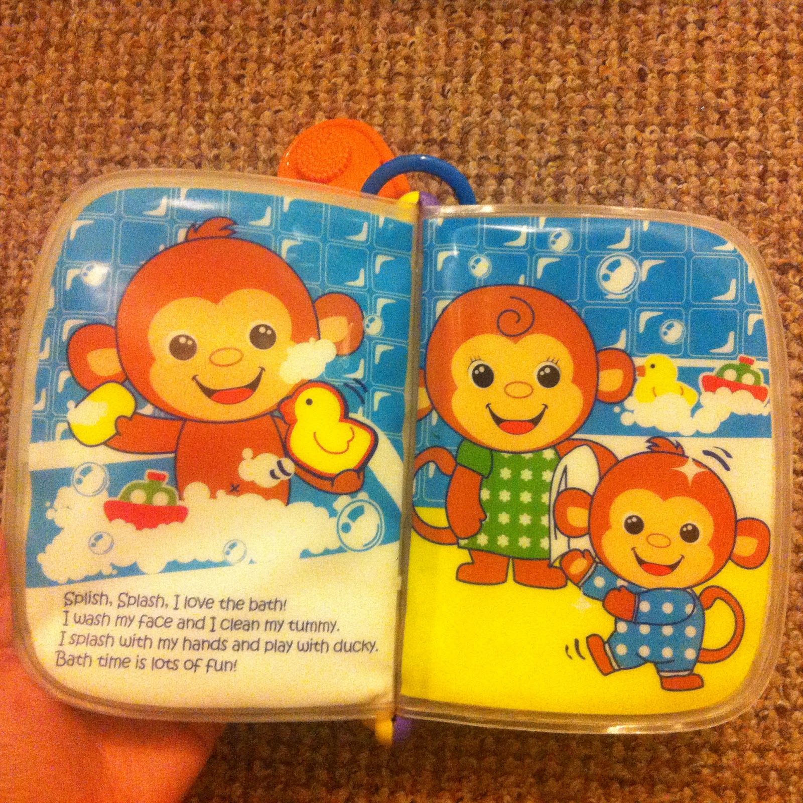 My Little L: Review: VTech Splash & Sing Bath Book