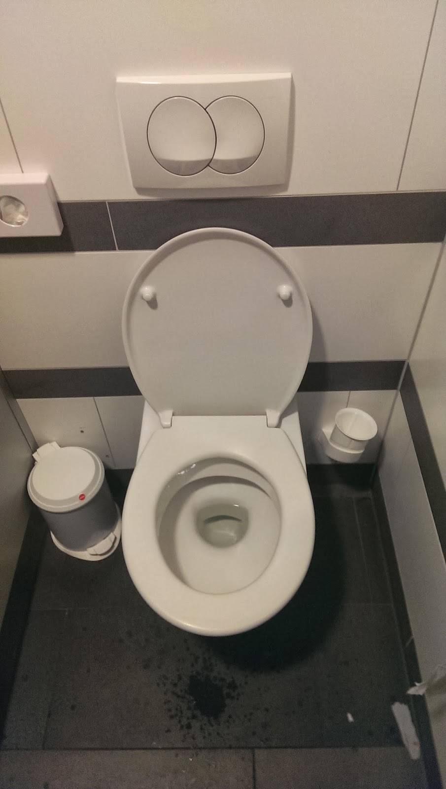 Der Toiletten-Report von DasKlo.net: Passage Kino