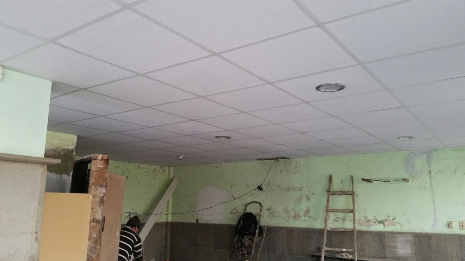 Cielorrasos en PVC - Uruguay: Colocación de Cielo Raso Desmontable con ...