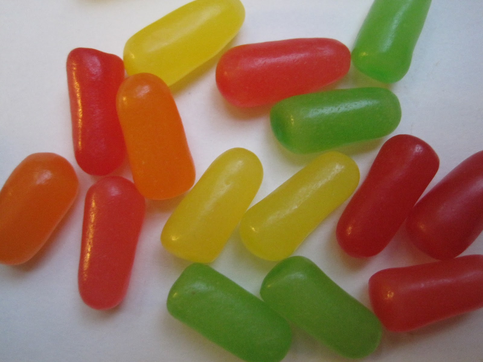 Walking The Candy Aisle: Mike & Ike Original Fruits review