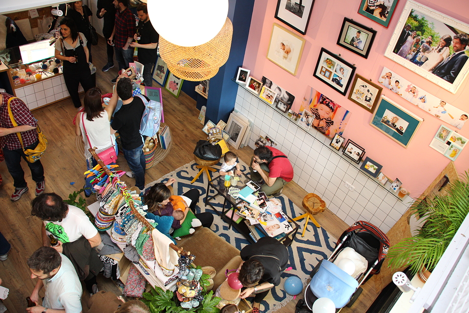 BarakaldoComercial | El estudio fotográfico La Absurda Zurda abre con ...