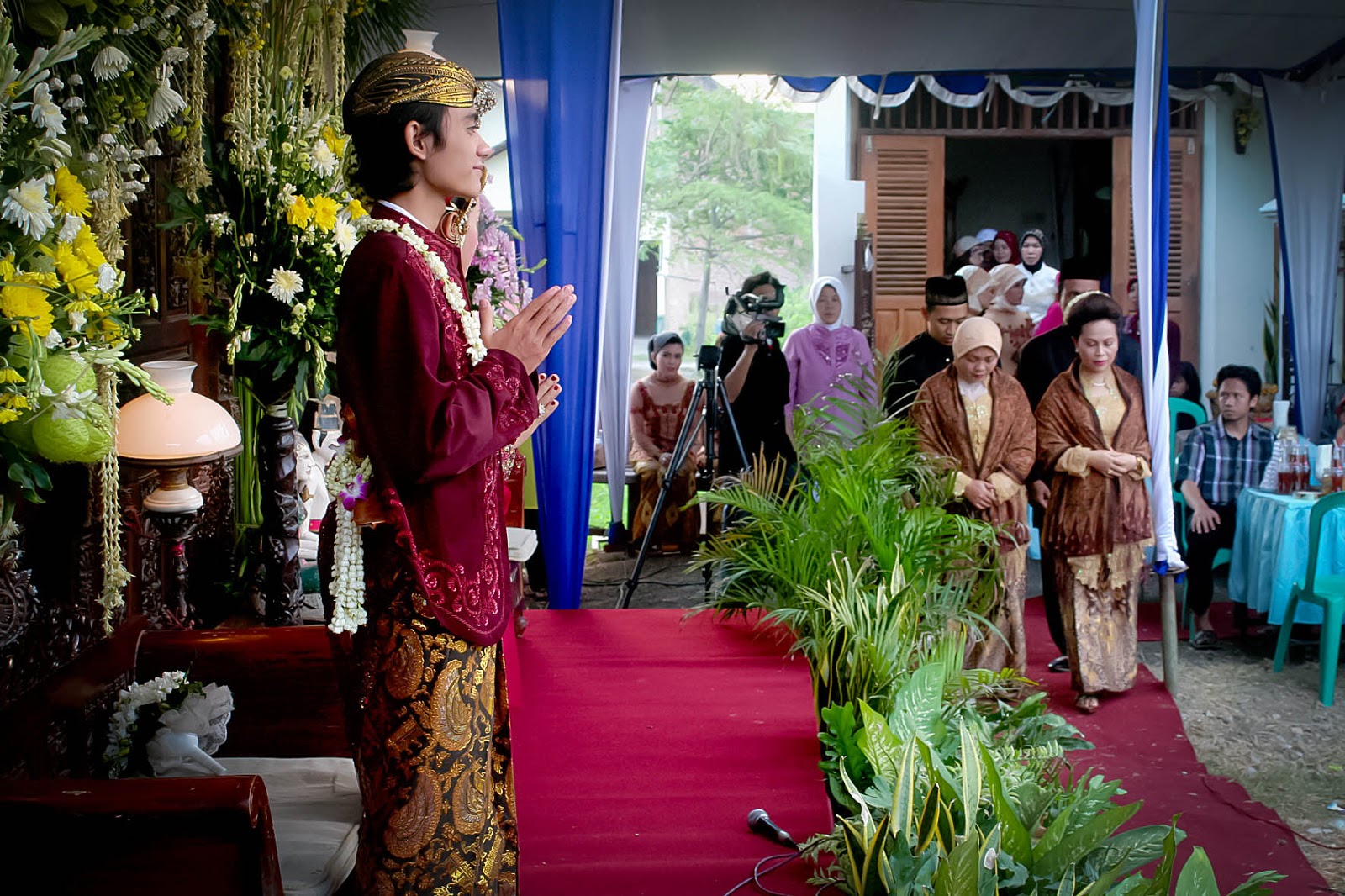 daftar harga foto resepsi | Rizky Yuniar Mauludi - Wedding Photographer