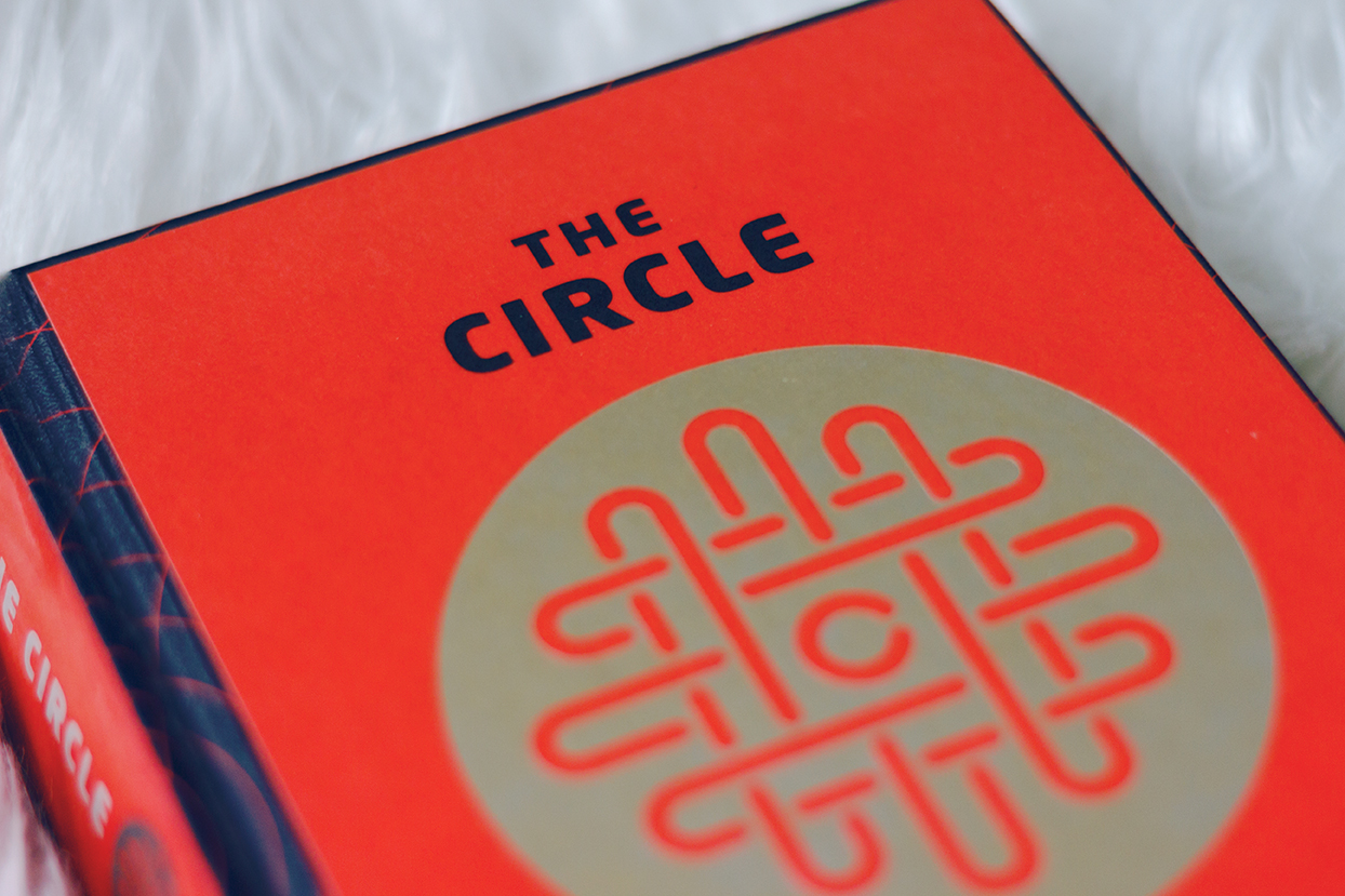 IN REVIEW | THE CIRCLE | Wit Konijn