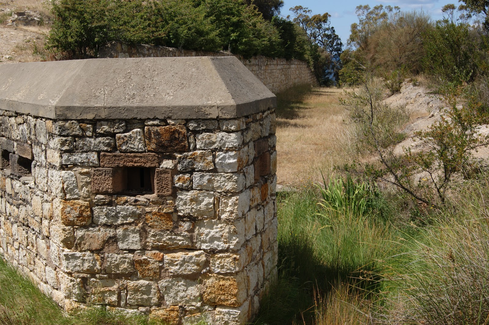 On The Convict Trail: Kangaroo Bluff Fort