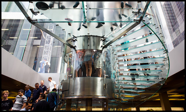 Lens Bubbles: What Is Acceptable Optical Quality?