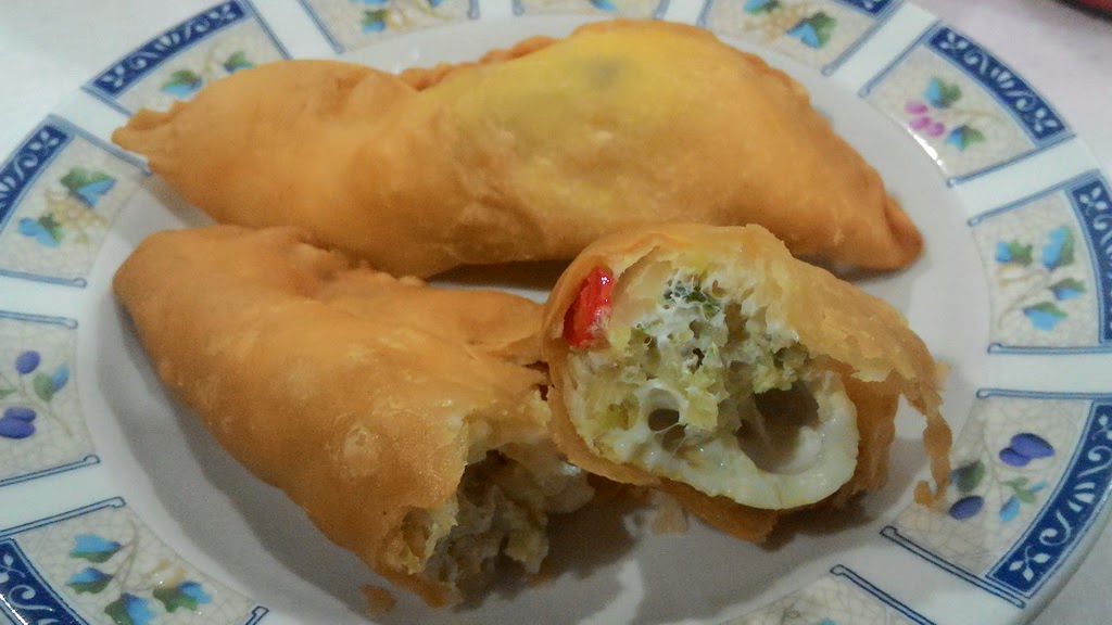 orangkecilorangbesar: Ronda Cari Roti – Karipap Telur