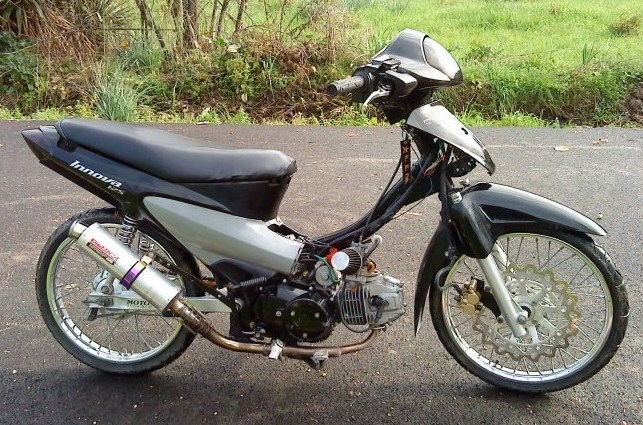 ΓΚΑΖΟΦΟΝΙΑΣ: HONDA INNOVA