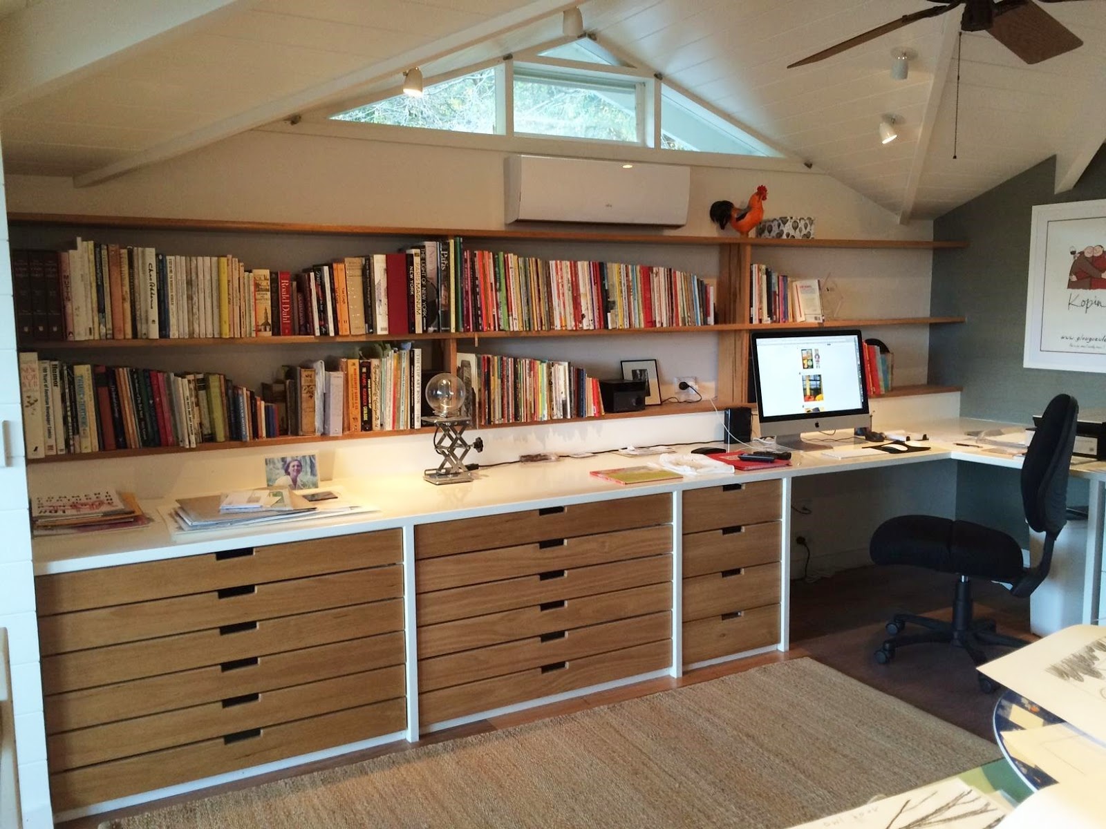 Kids' Book Review: Meet the Illustrator: Gus Gordon