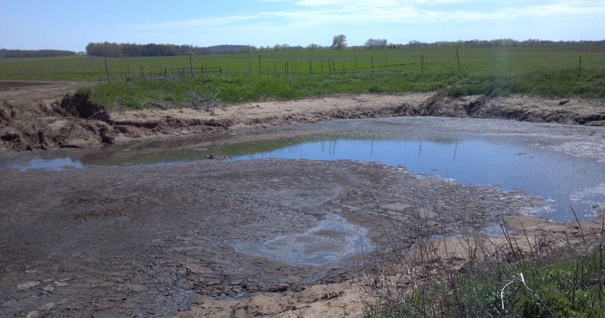 MEC&F Expert Engineers : Manure pits that hold livestock and poultry ...