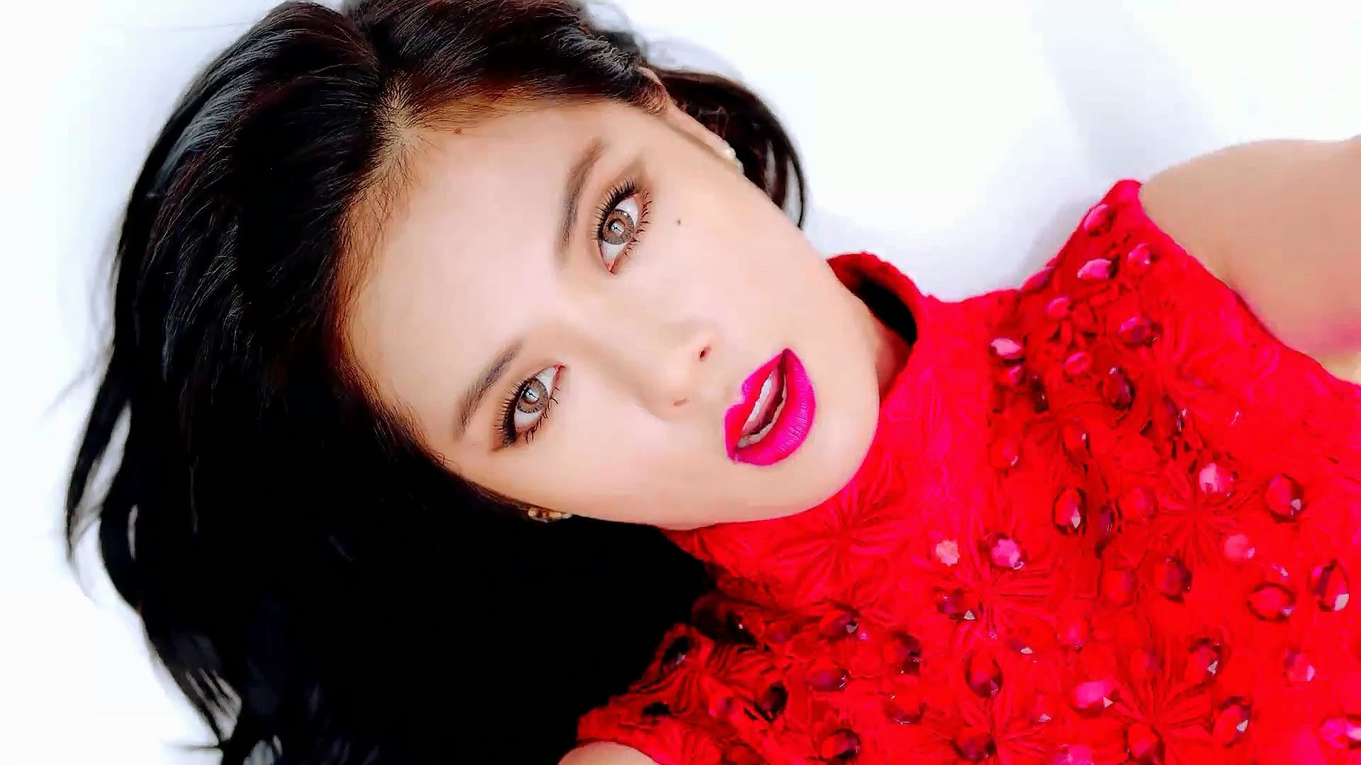 Hyuna: Βάζει φωτιά με το Red από το EP A Talk (+screencaps) | I say ...