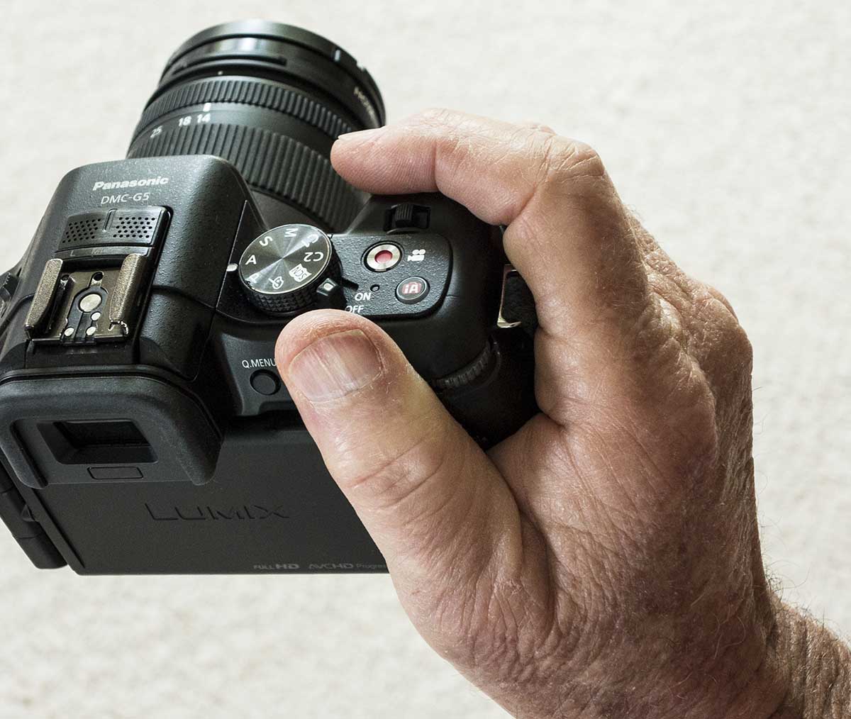 Camera Ergonomics: Panasonic G5 Camera Ergonomic Review