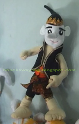 boneka wayang: Boneka Bermain