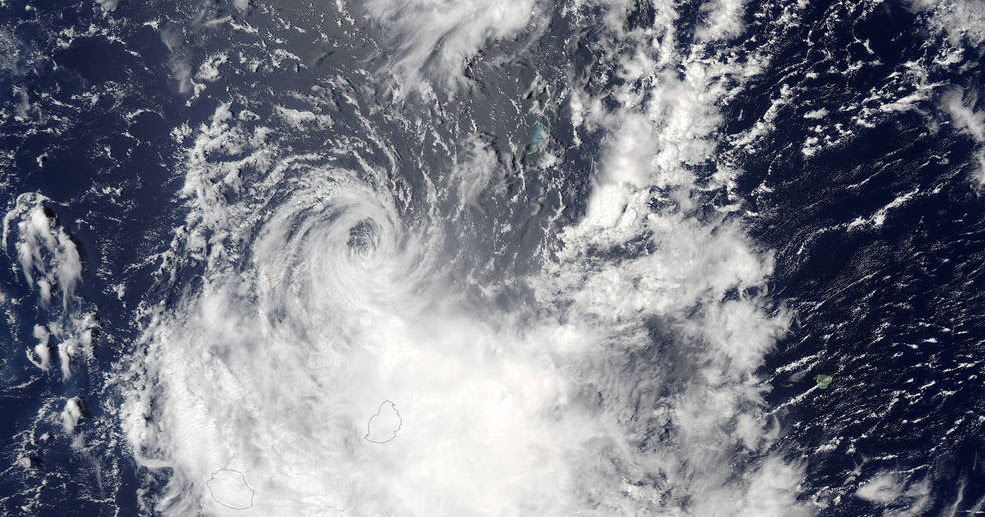 The Big Wobble : Tropical Cyclone Carlos (04S) ends 6 month drought of ...