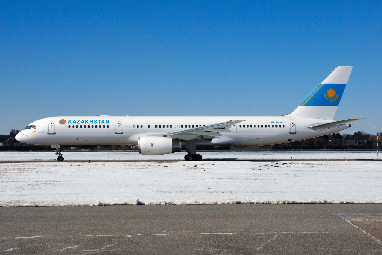 GB Special: B757-2M6, Kazakhstan Government (Berkut Air), UP-B5701