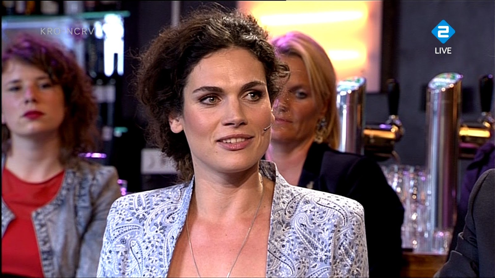 Anna Drijver: Actrice Anna Drijver in nieuwe talkshow Eva Jinek