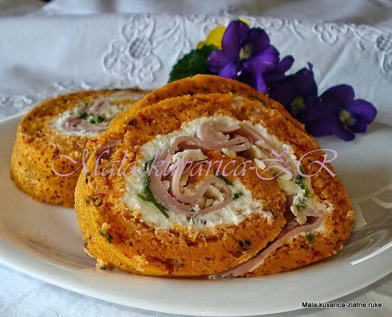 MALA KUVARICA - ZLATNE RUKE: Rolat sa šparogama i ajvarom