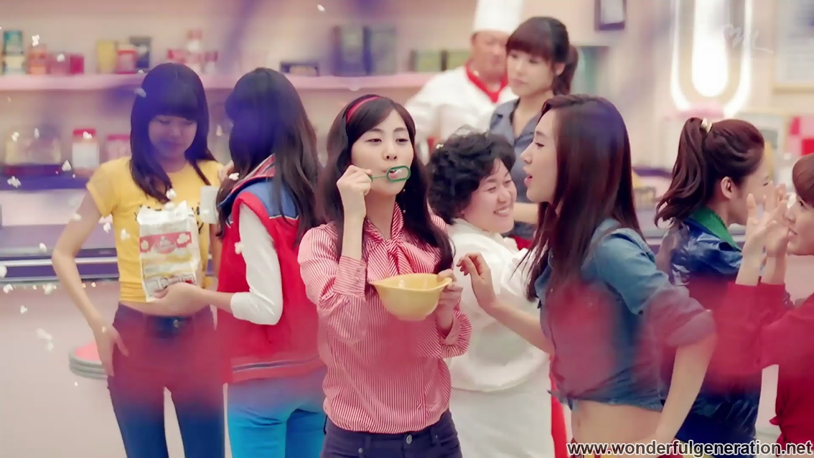 SNSD (Girls Generation): PICTURE VIDEO DANCING QUEEN