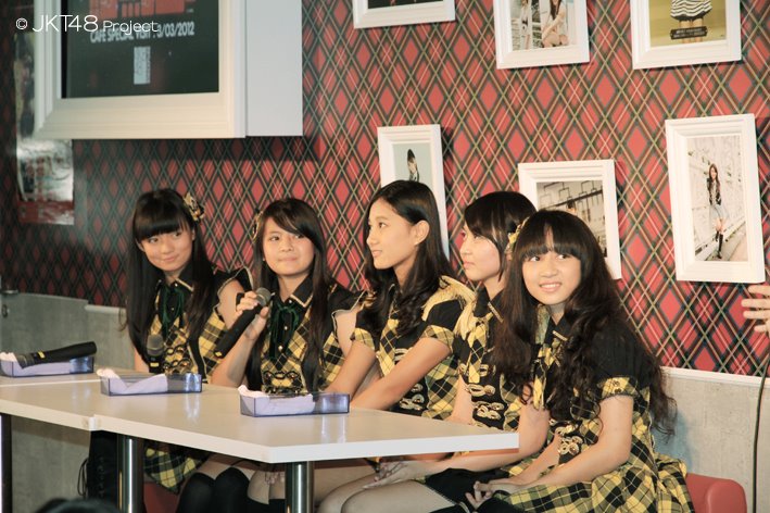 SOVERS: Foto Sonya Pandarmawan