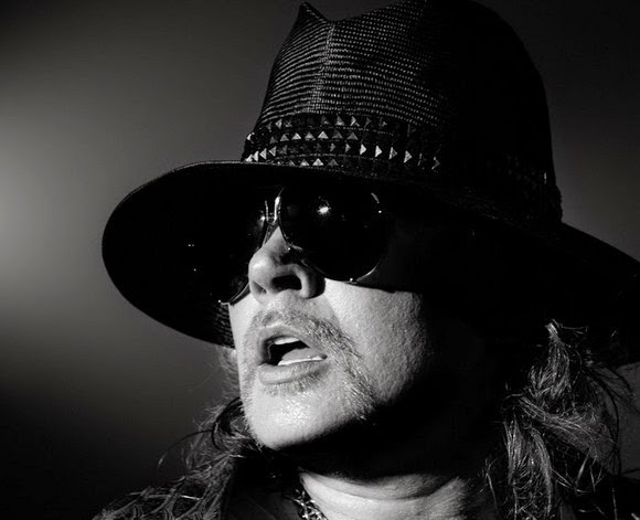 Site elege Axl Rose cantor com maior extensão vocal de todos os tempos