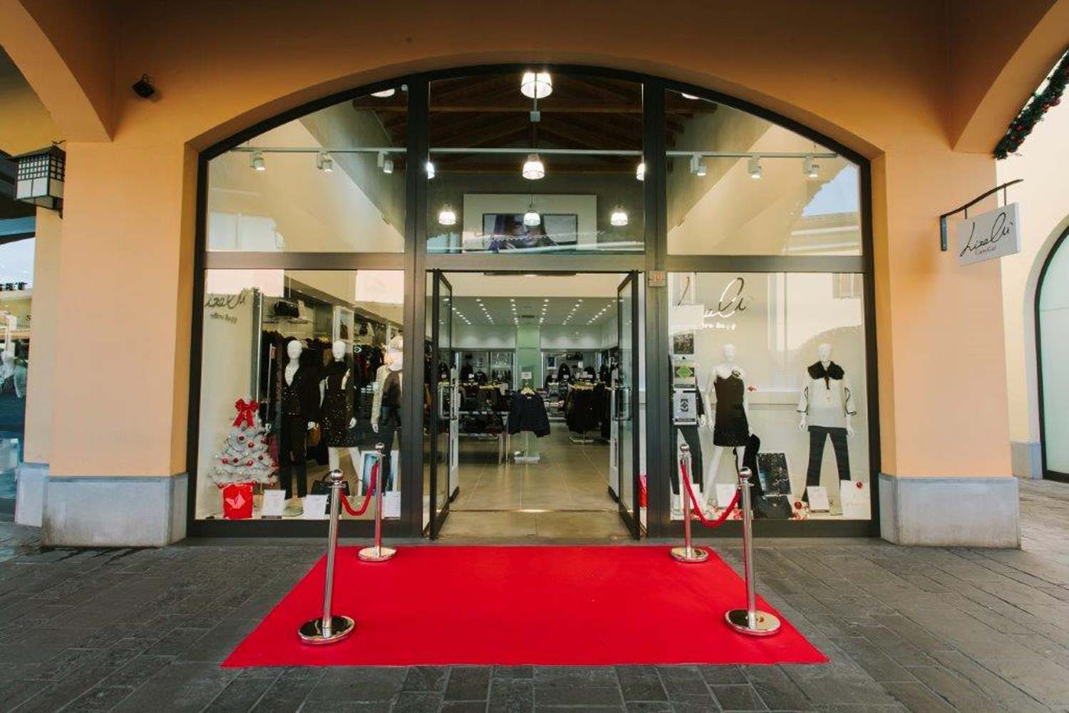 © Moda Glamour Italia: Franciacorta Outlet Village: New Opening