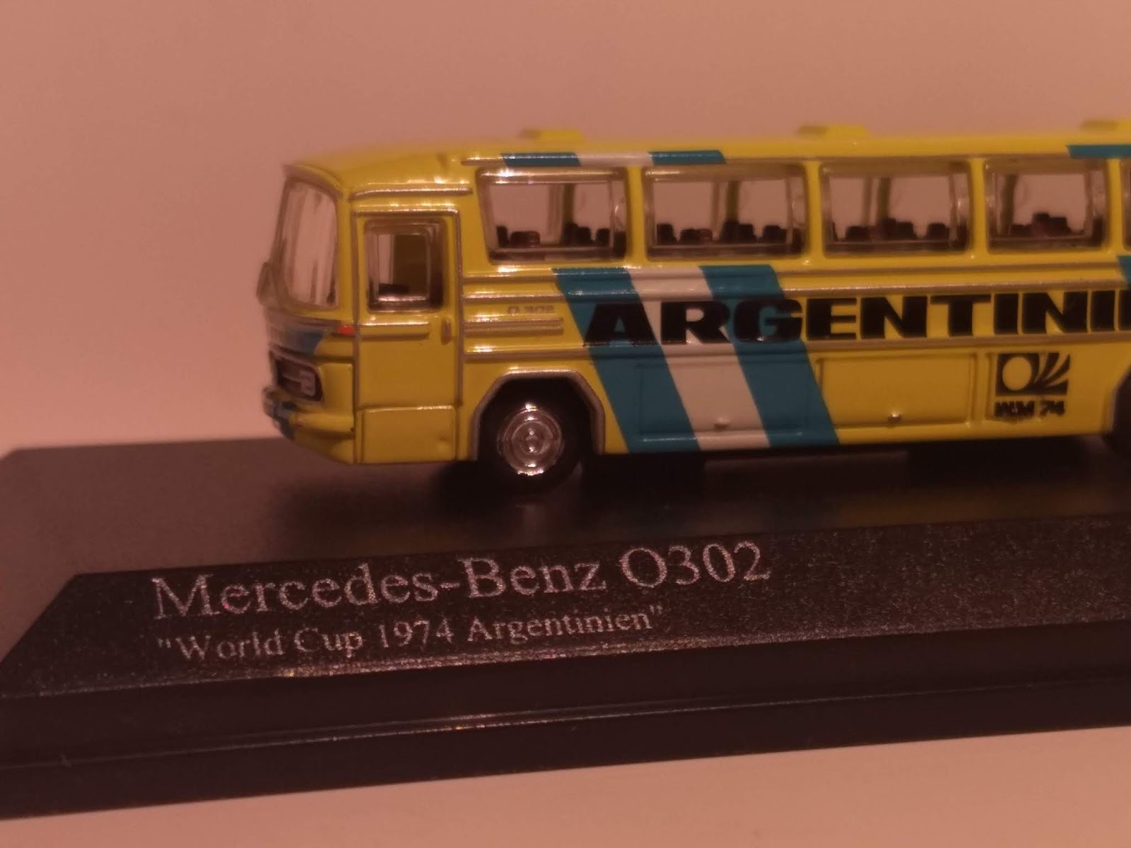 RetroAutosEnEscala: MERCEDES-BENZ O302 (Selección Argentina de Fútbol ...