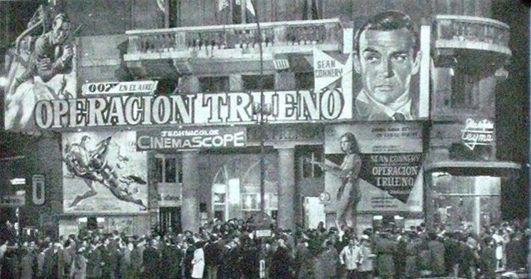 Illustrated 007 - The Art of James Bond: Spanish Cinema Display