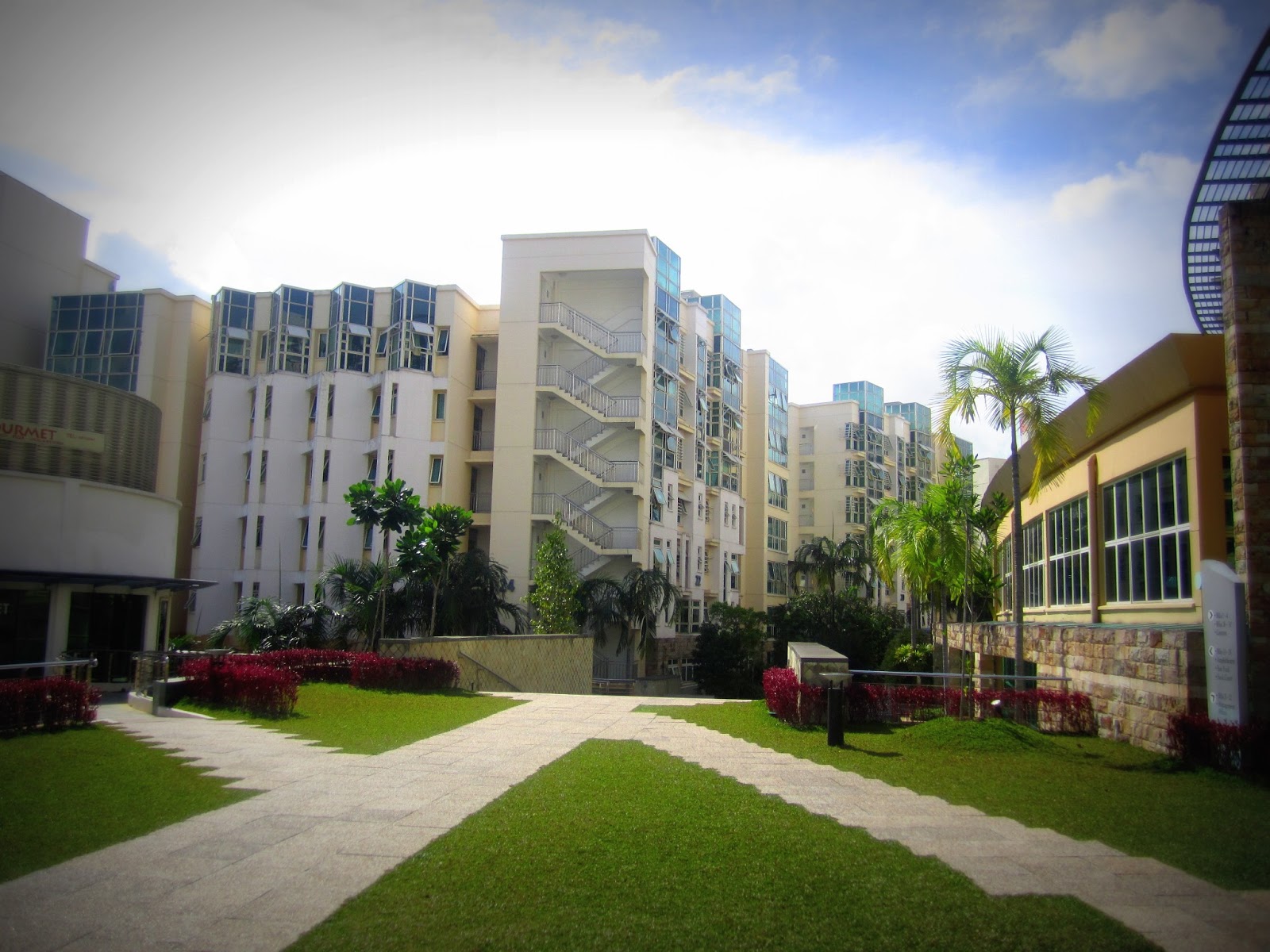 My exchange semester in Singapore: Prince George's Park Residence