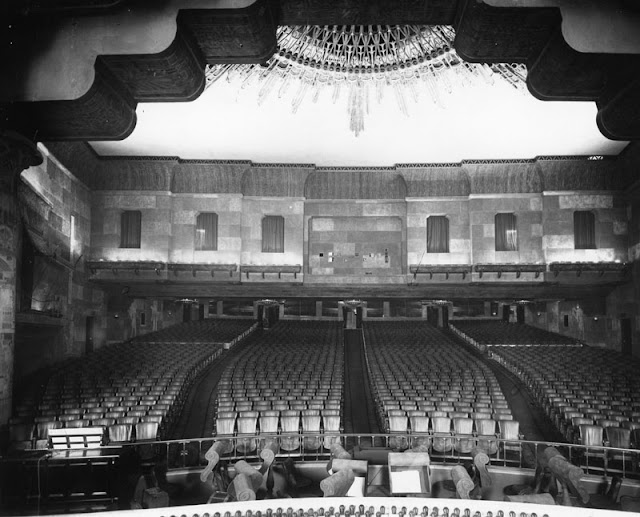 Los Angeles Theatres: Egyptian Theatre: earlier auditorium views