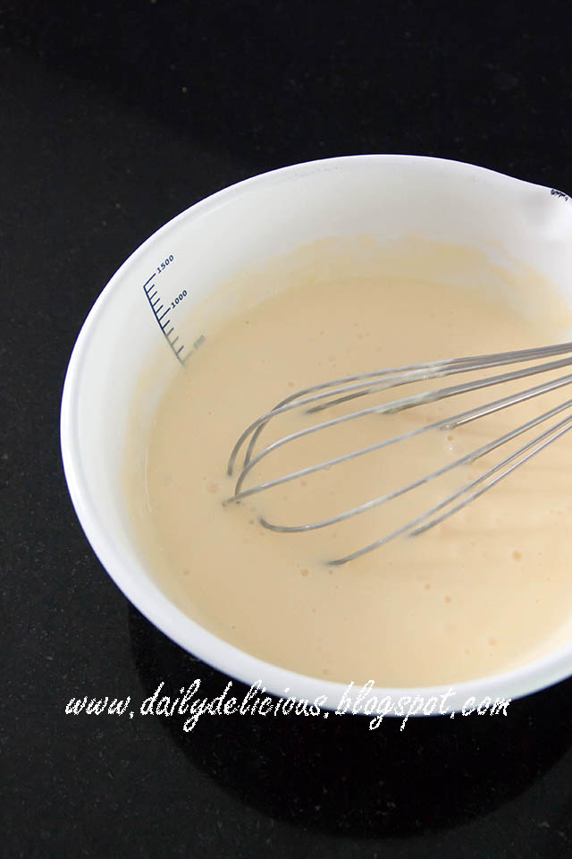 dailydelicious: Custard Ice cream:Very indulgent, very delicious