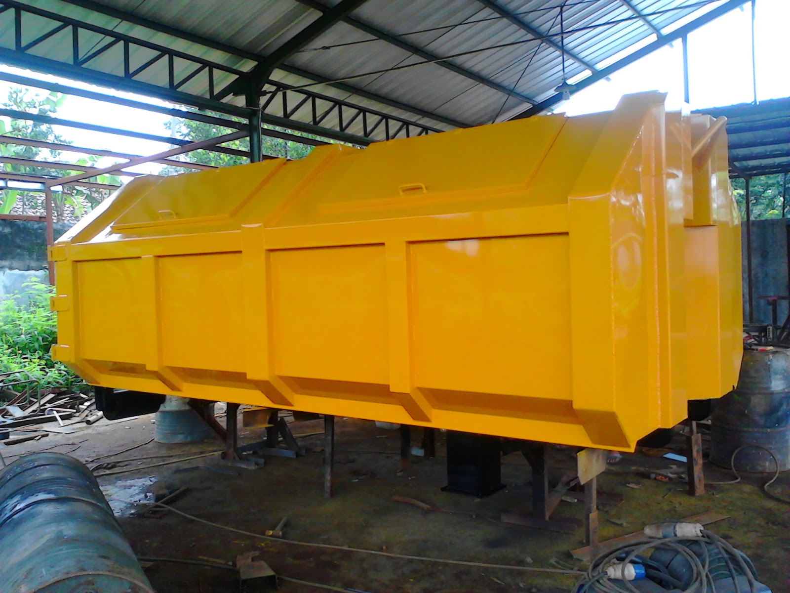 Jasa Pembuangan Dan Pengangkutan Sampah Manual & Bak Container Di ...