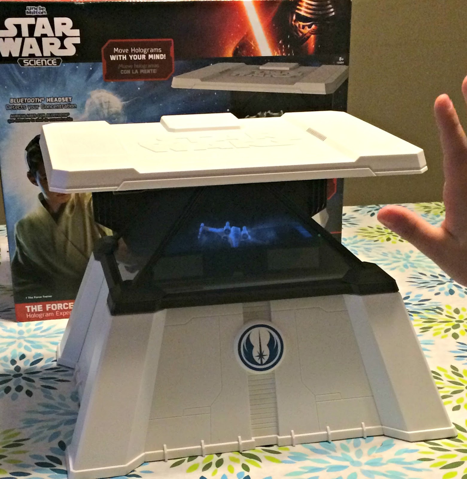 A GEEK DADDY: The Force Trainer II: Hologram Experience