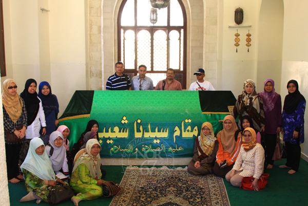 Seperti biasa, group photo mmg tak leh miss :)