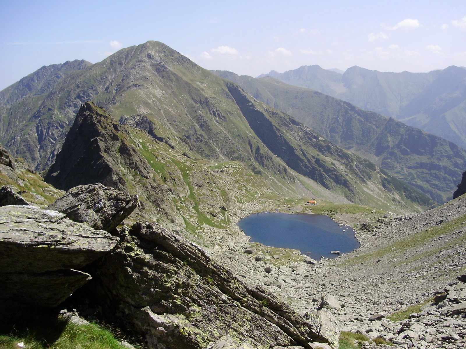 pe crestele muntilor: 15.08.2010-Muntele Paltinu-Ref. Caltun-Strunga ...