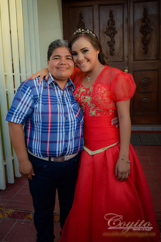 EL ALBUM DIGITAL: CELEBRAN LOS XV AÑOS DE PERLA KARINA