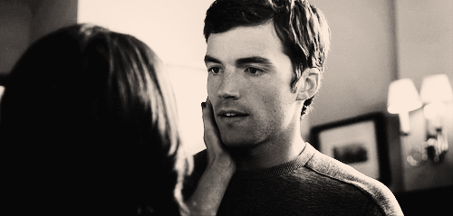 Vestida de Luna: Capítulo 4: En la Cuerda Floja