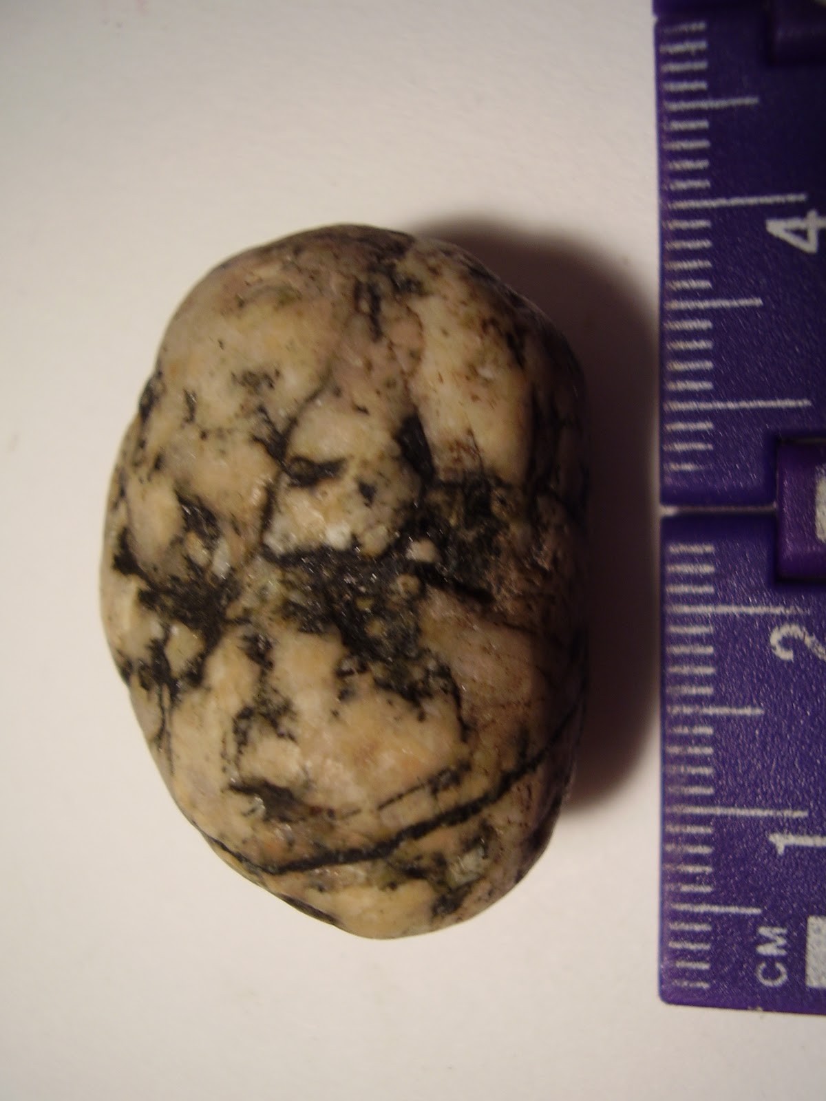 Archaeology of Portable Rock Art: Dennis Boggs of Oregon has identified ...