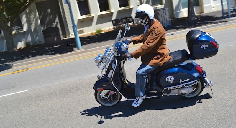 The Posers Scooter Club: What makes a "Mod"?