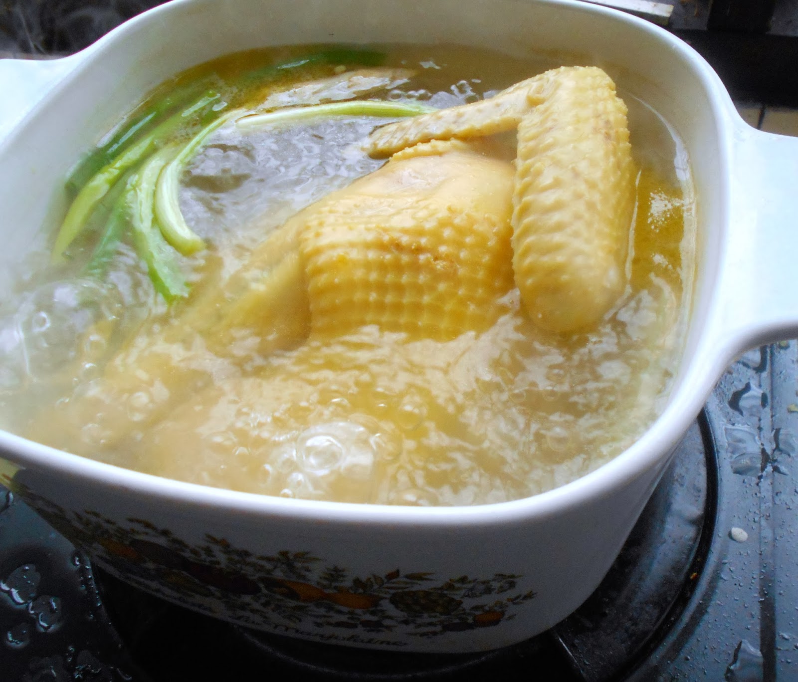 MY LITTLE KITCHEN: HAINANESE CHICKEN RICE (POACHED WHITE CHICKEN)