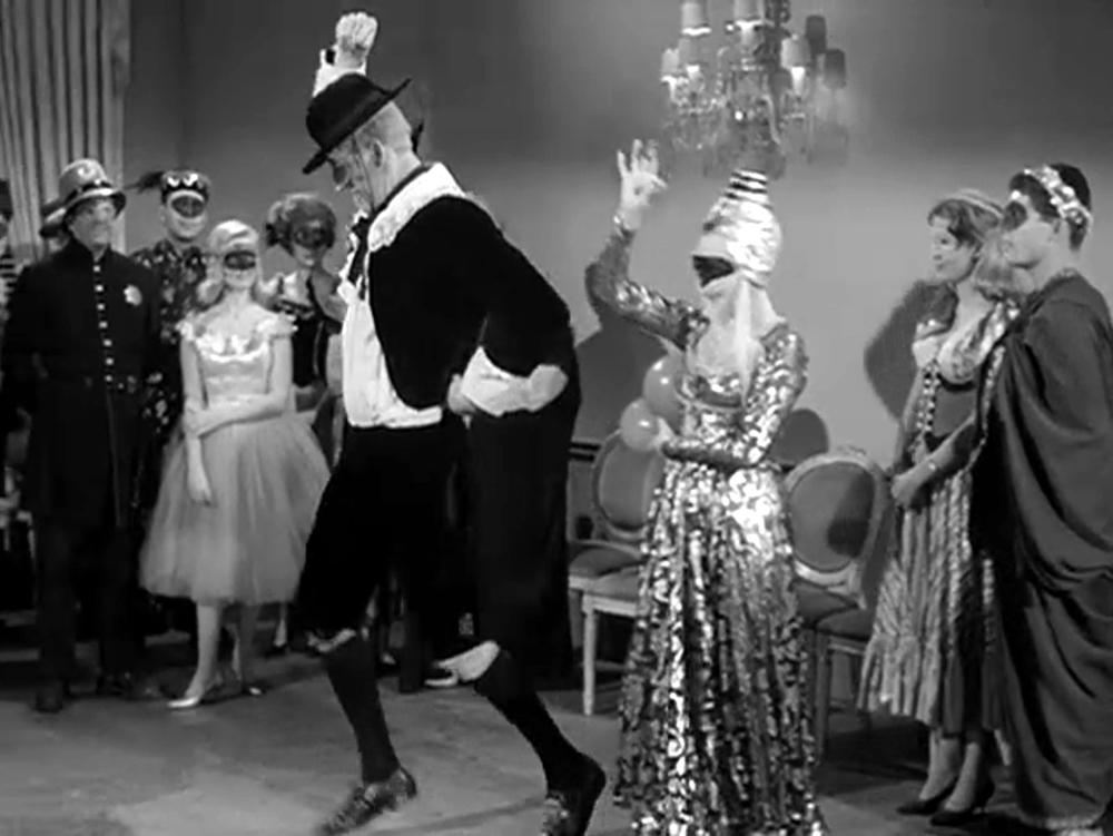 13: THE ADDAMS FAMILY - Season #1, Episode #13 - Vic Mizzy - "Lurch ...