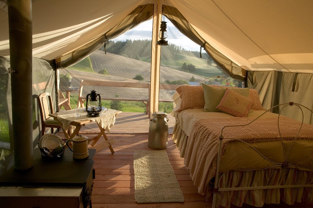 31 Stunning Glamping Pics - 50 Campfires