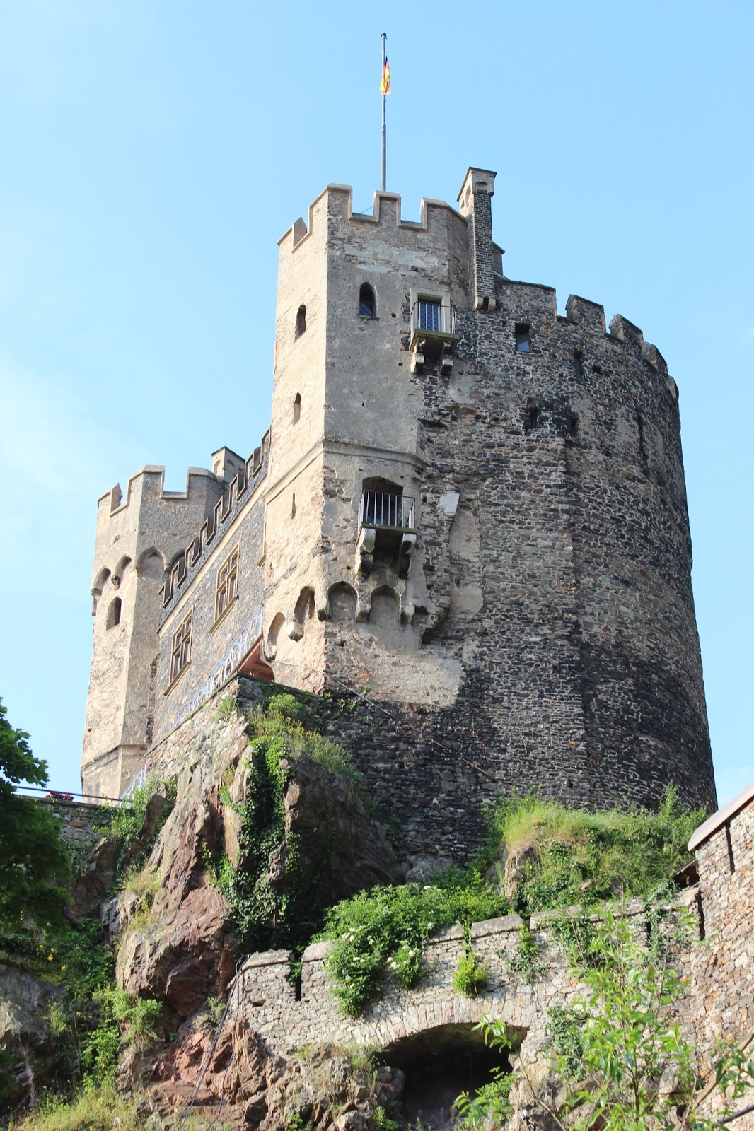 Carol's European Adventure - Germany: Burg Rheinstein (1st stop on the ...
