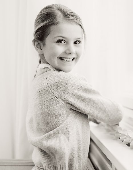 New photos of Princess Estelle released on her 6th birthday