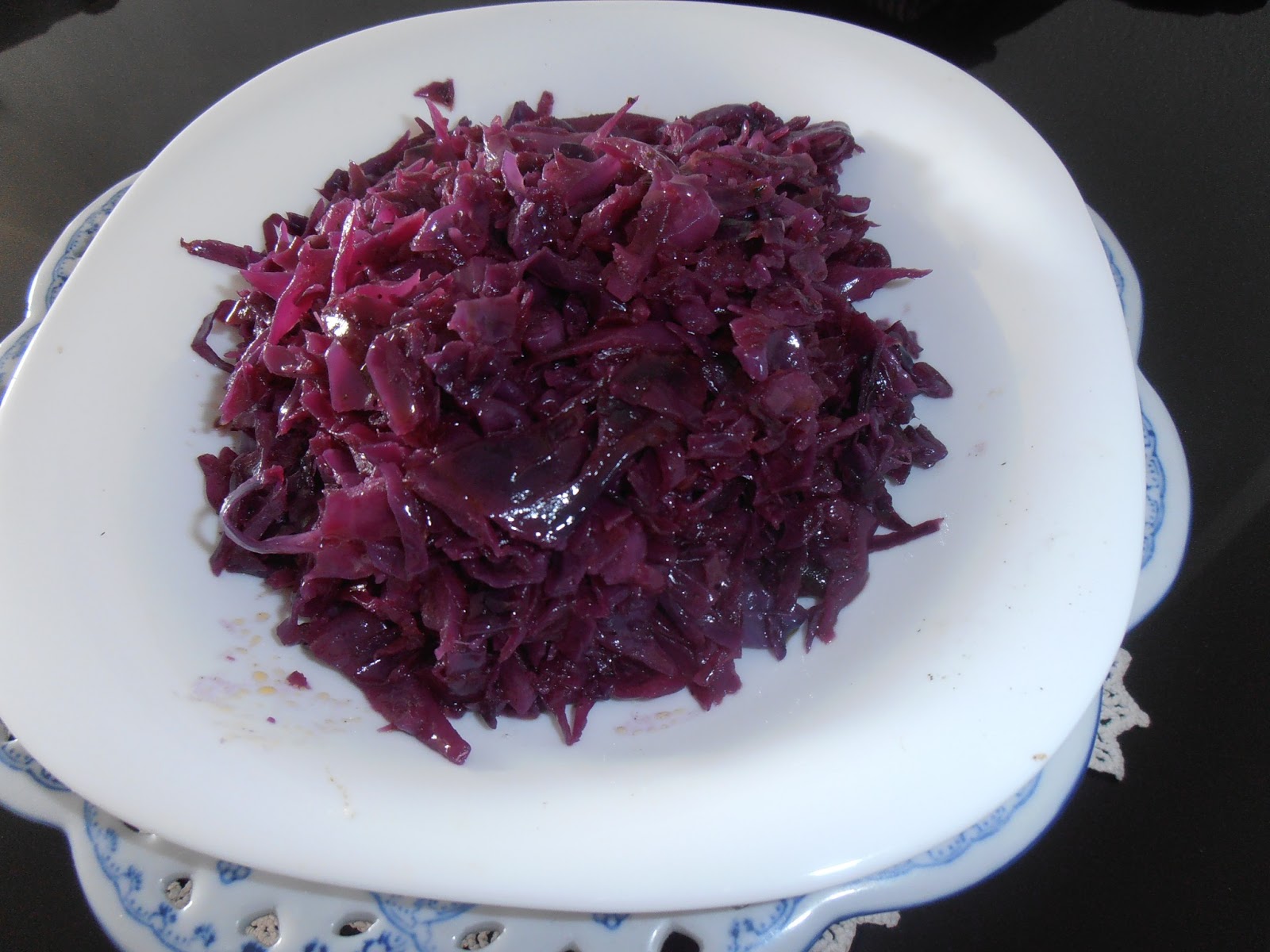 DELIKASERO: Guarnición de lombarda (repollo morado)