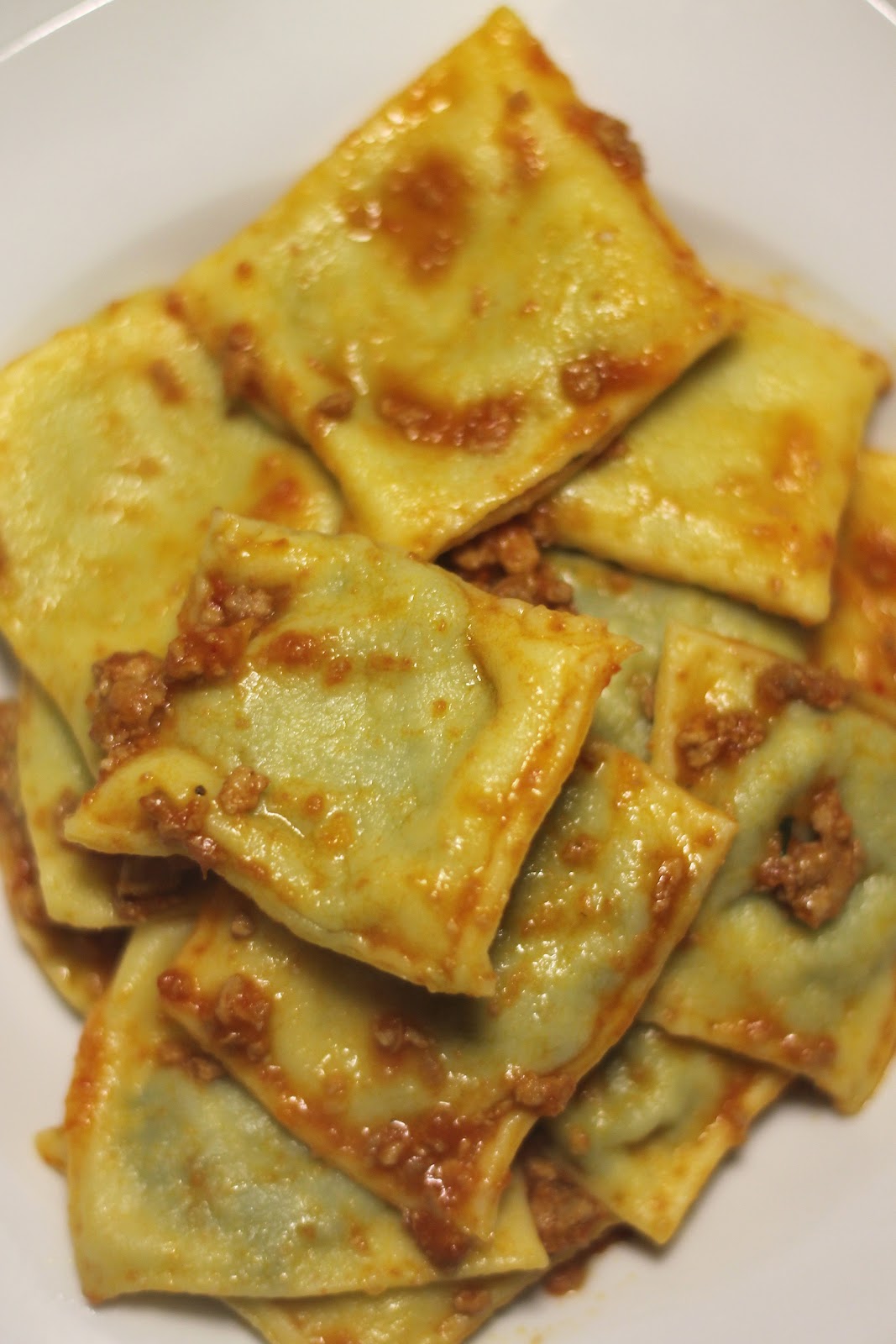 Ravioli ricotta e spinaci al ragù | ricetta romagnola originale