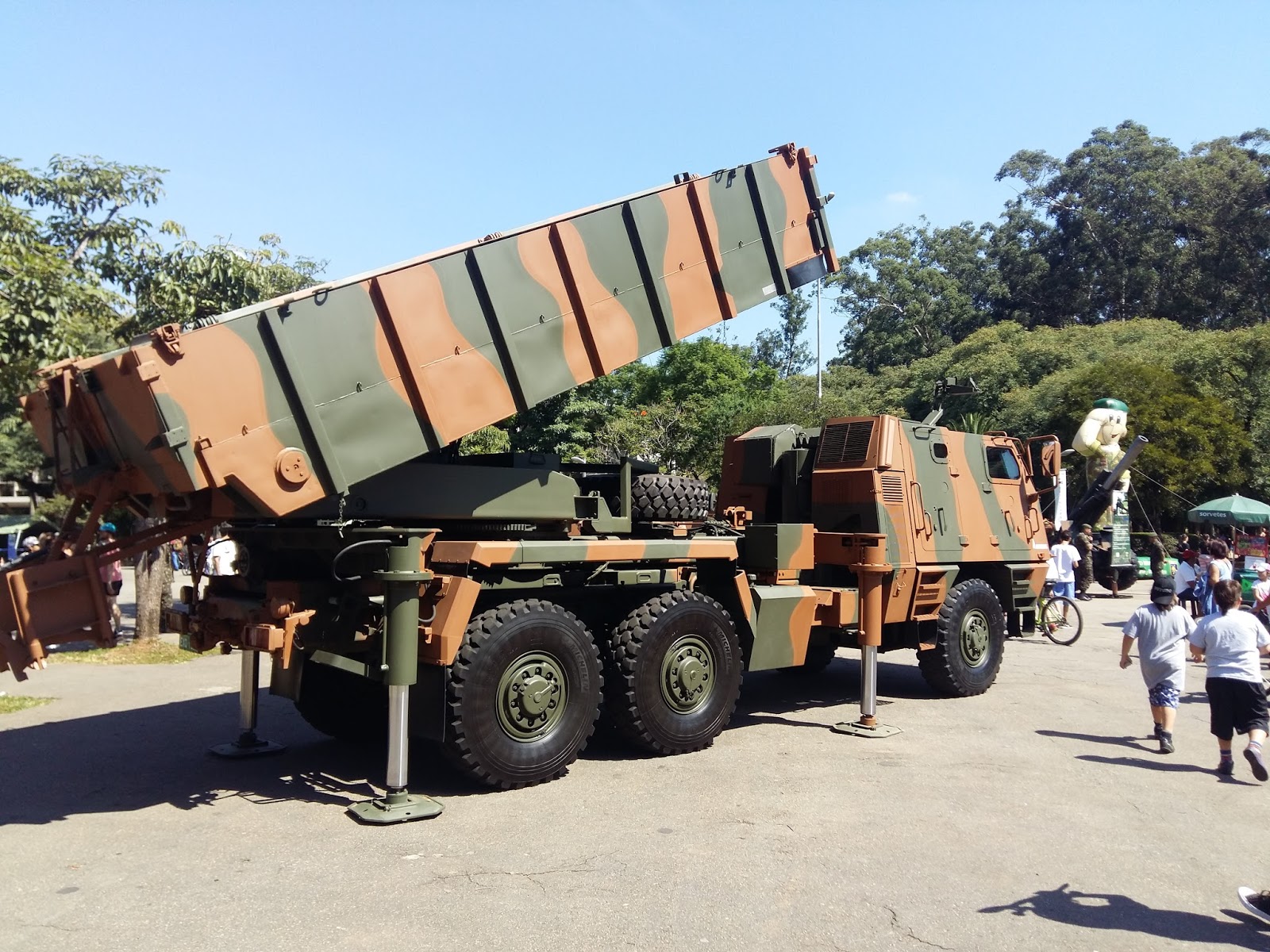 WARFARE Blog: AVIBRAS ASTROS II - A resposta brasileira para saturação ...